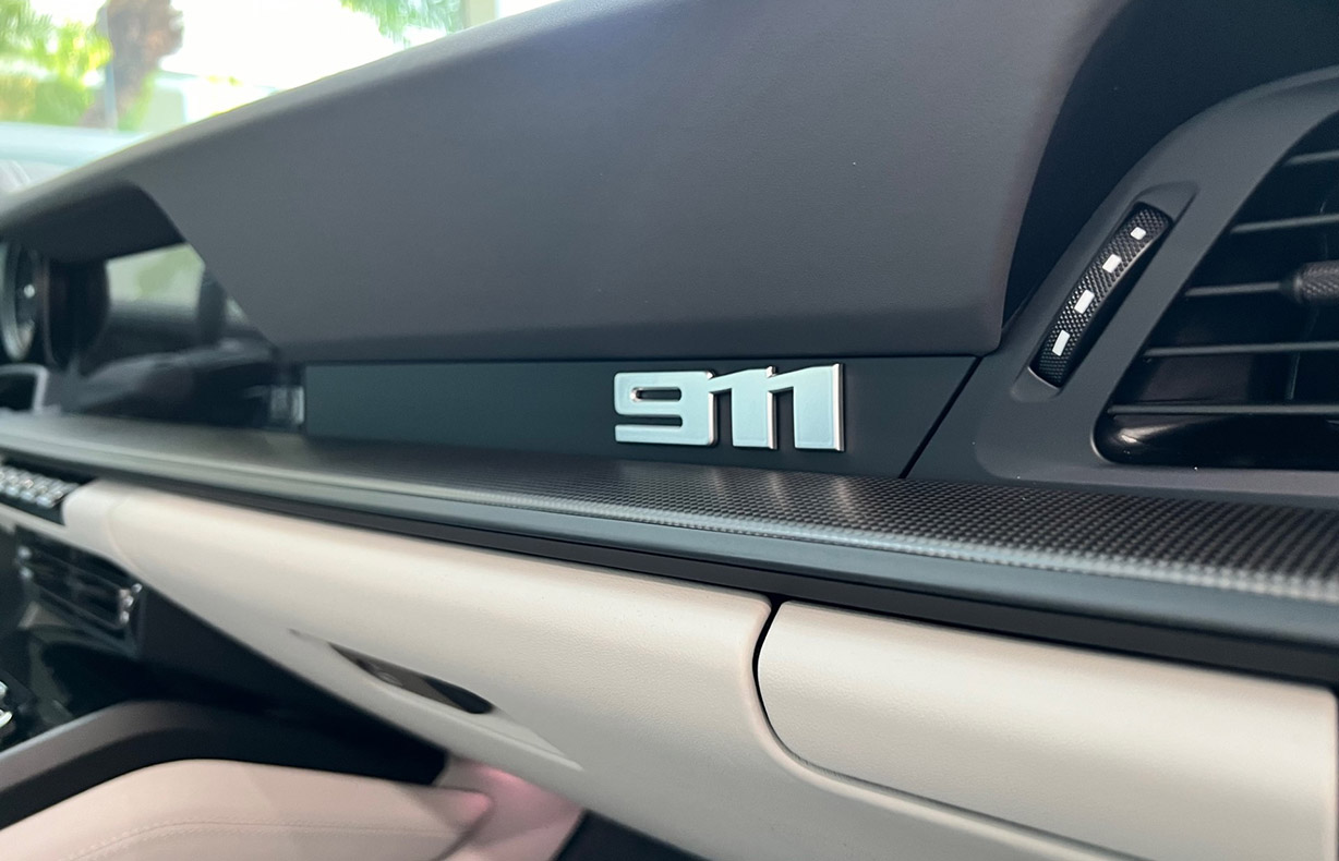 Dash Emblem Upgrade : Suncoast Porsche Parts & Accessories