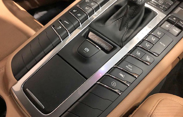 Hardwire USB Center Console 2015 Macan | Porsche Macan Forum